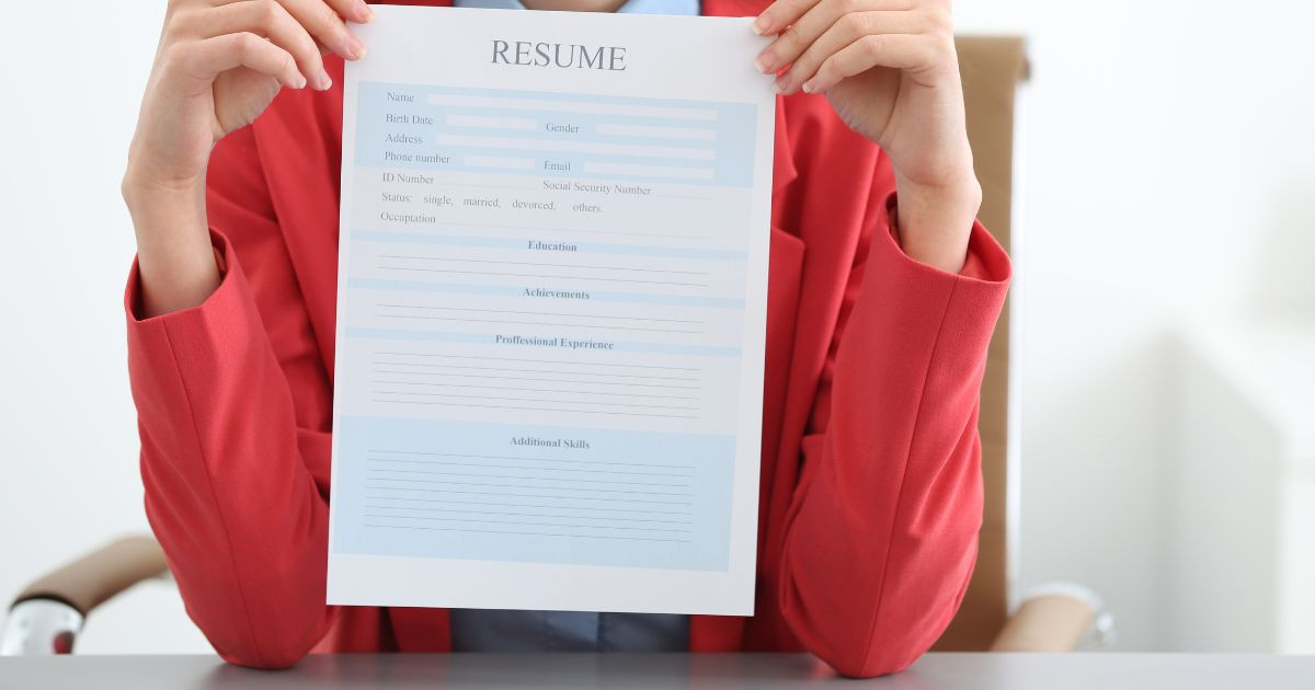 5 Tips Make a Good Resume To Land a Job in 2023.